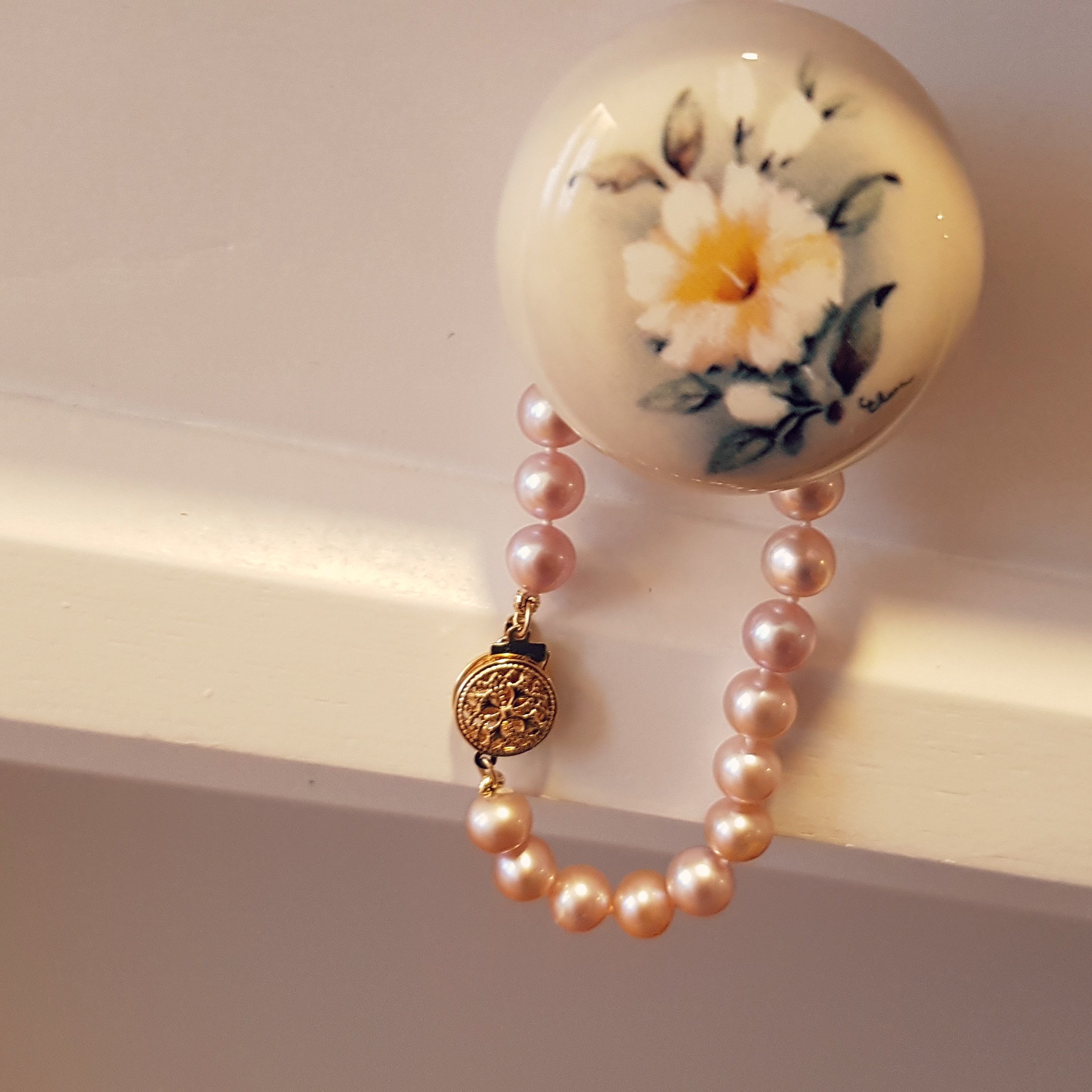 10 Pearl Anniversary Gift Ideas For That Special Person Pearls Only UK 10-pearl-anniversary-gift-ideas-for-that-special-person-pearls-only-uk