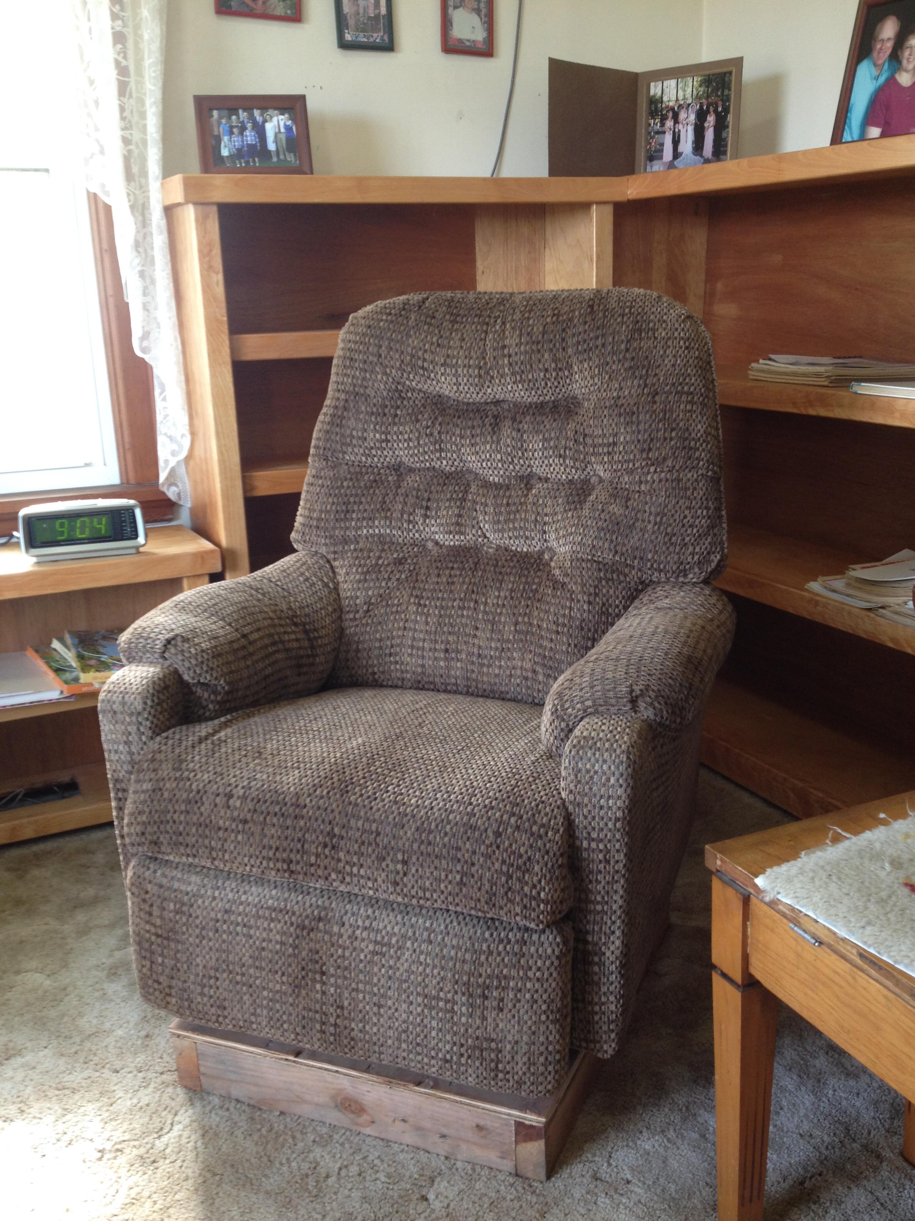 The Empty Chair – Praying With The Eyes