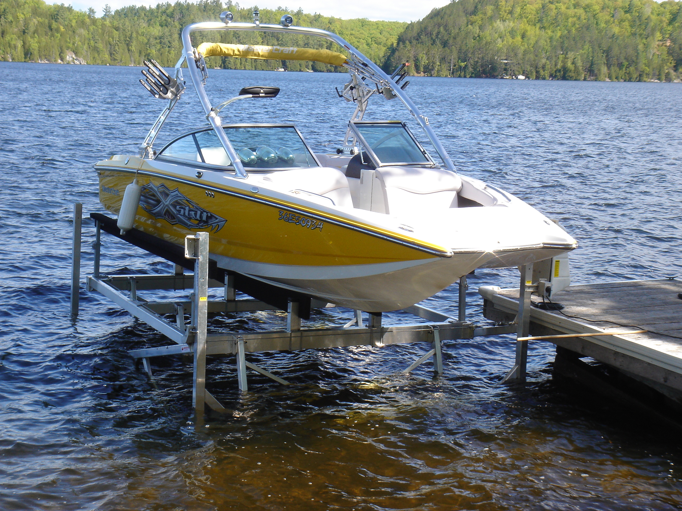 What Is A Cantilever Boat Lift