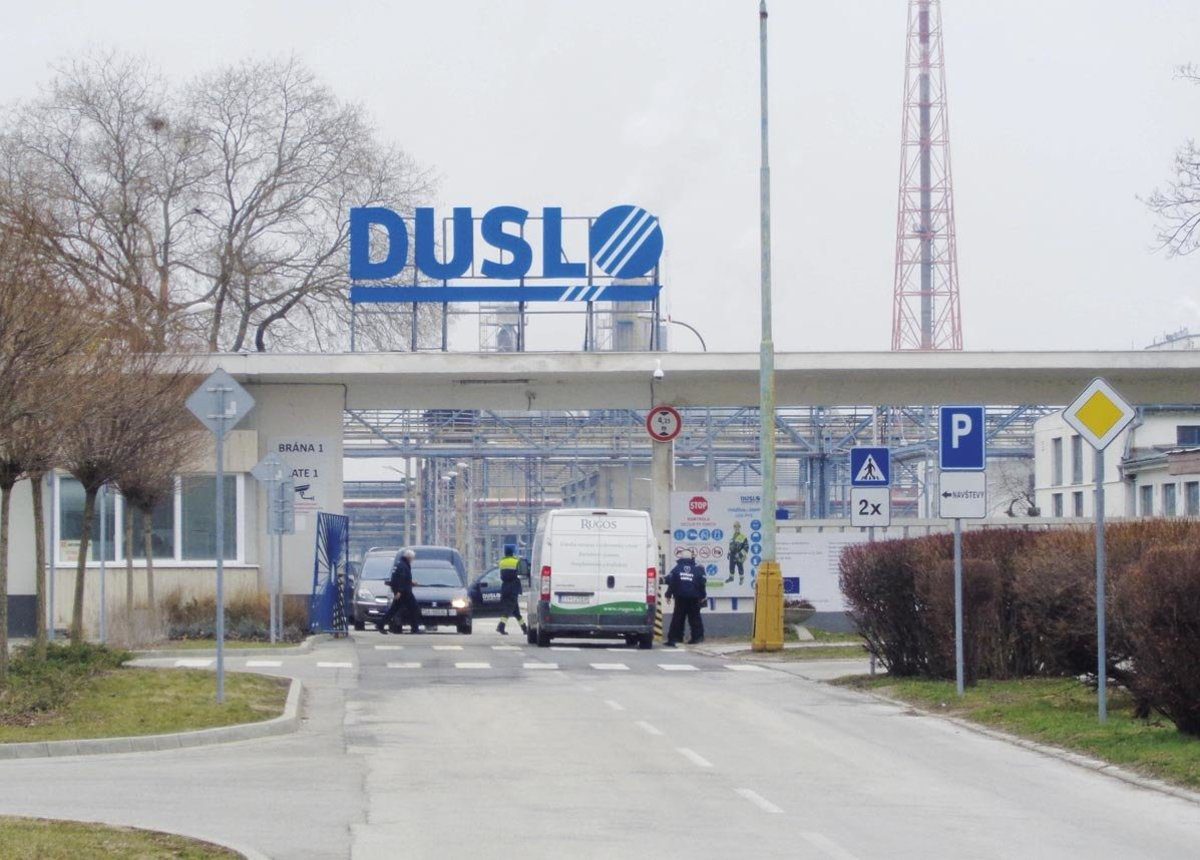Duslo Šaľa je najväčší výrobca AdBlue v Európe, obmedzenie výroby ...