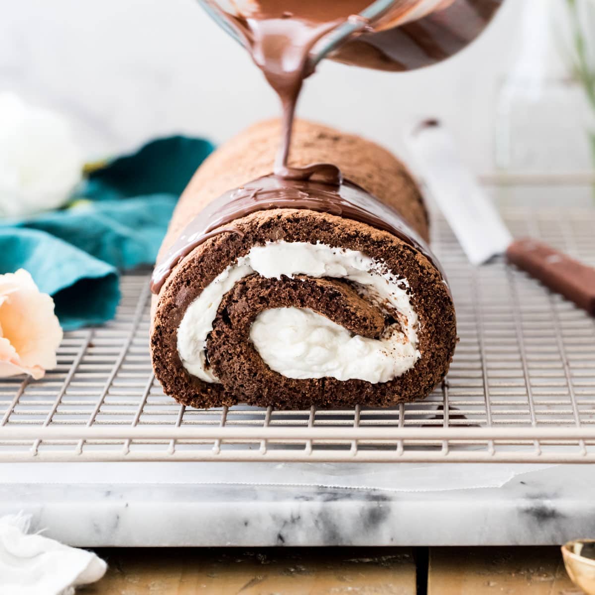 Swiss Roll with Video Sugar Spun Run swiss-roll-with-video-sugar-spun-run