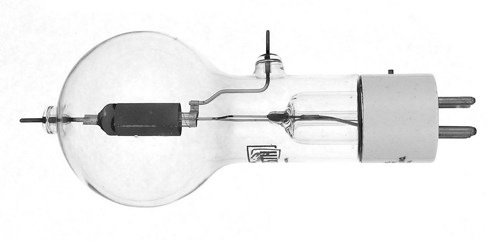 The Boolean Circuit and Electronic Logic, Part 1
