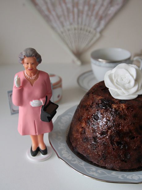 Savvy Secrets About the Queen Plus Her Christmas Pudding Recipe | Two Chums