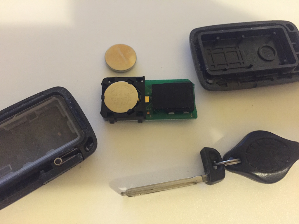 Toyota Denso 14ACX CCAB08LP0730T4 smart key! Flat battery - VK3BQ