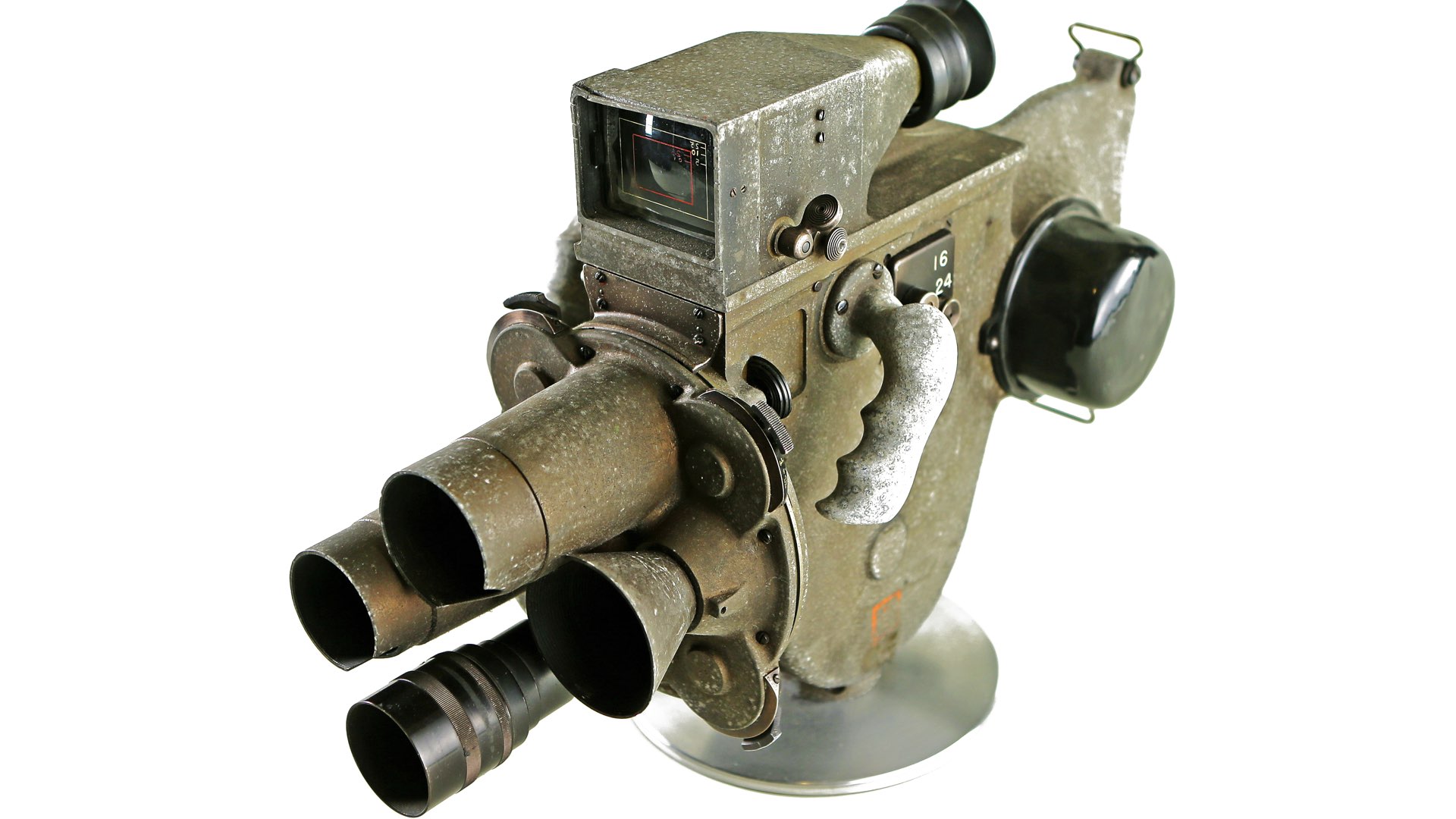 Meet the Cunningham Combat Camera Model C: Cinematographing WWII ...