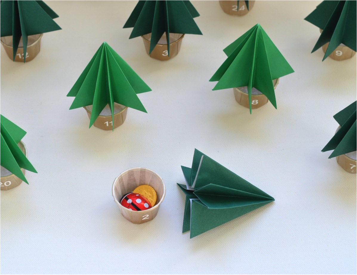DIY Mini Forest Christmas Advent Calendar diy-mini-forest-christmas-advent-calendar