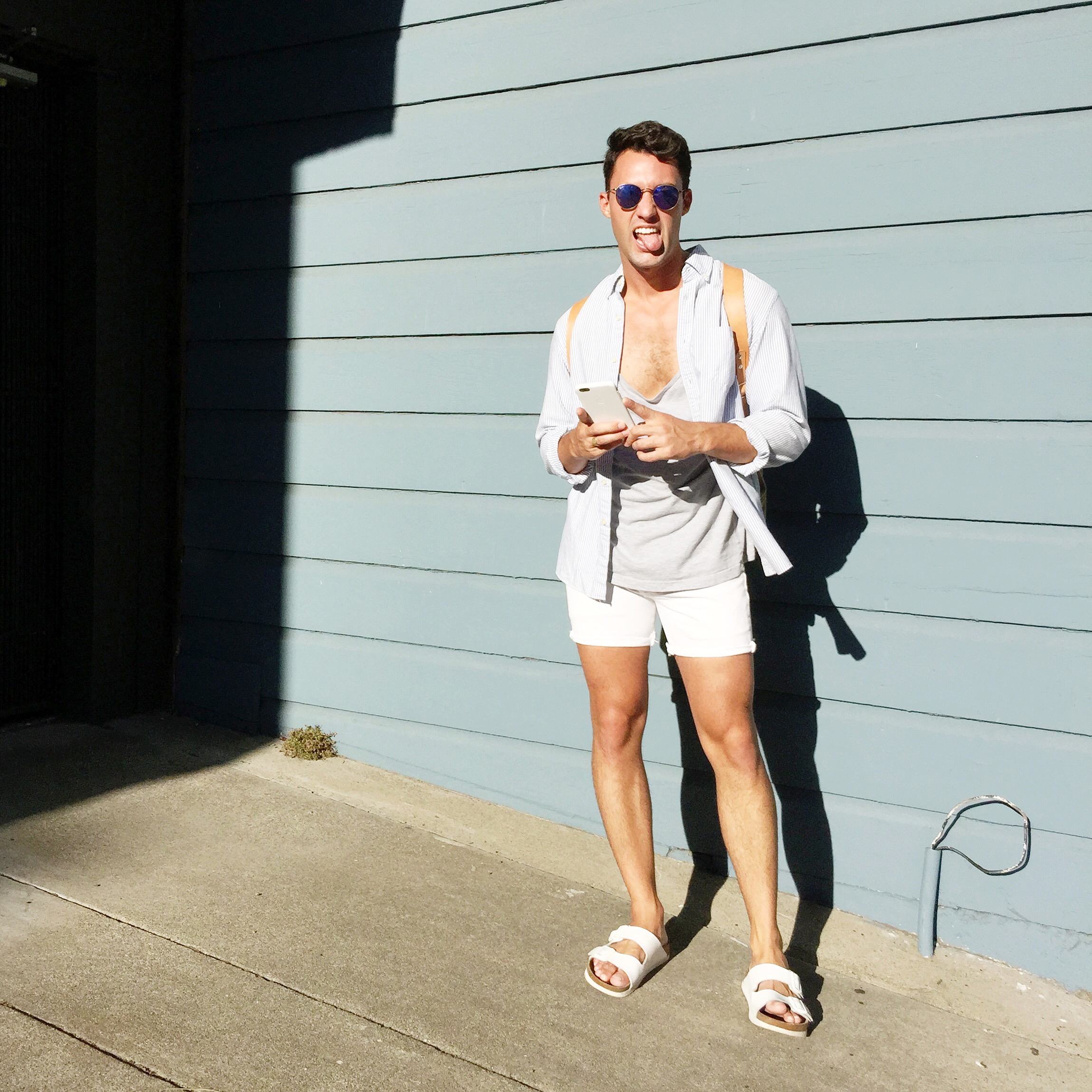 HOW TO WEAR LOW CUT TANK TOPS